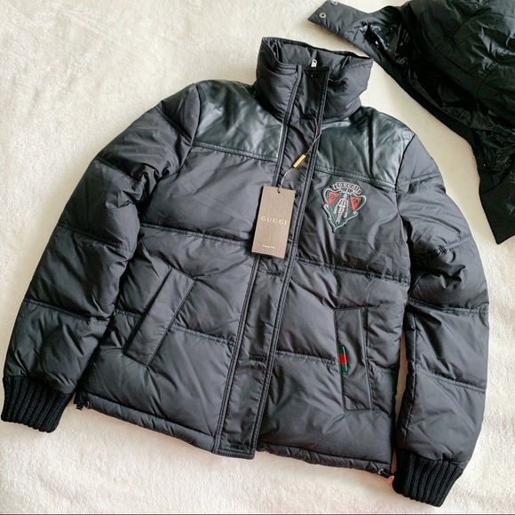 Gucci | Jackets & Coats | Nwt Authentic Gucci Down Crest Jacket ...